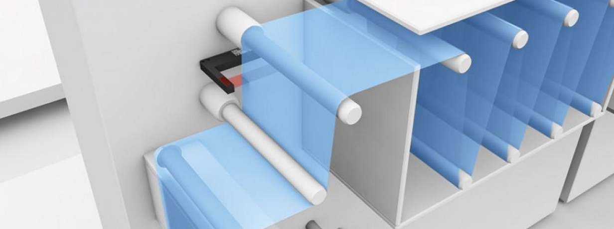 Web edge control using fork sensors | Balluff